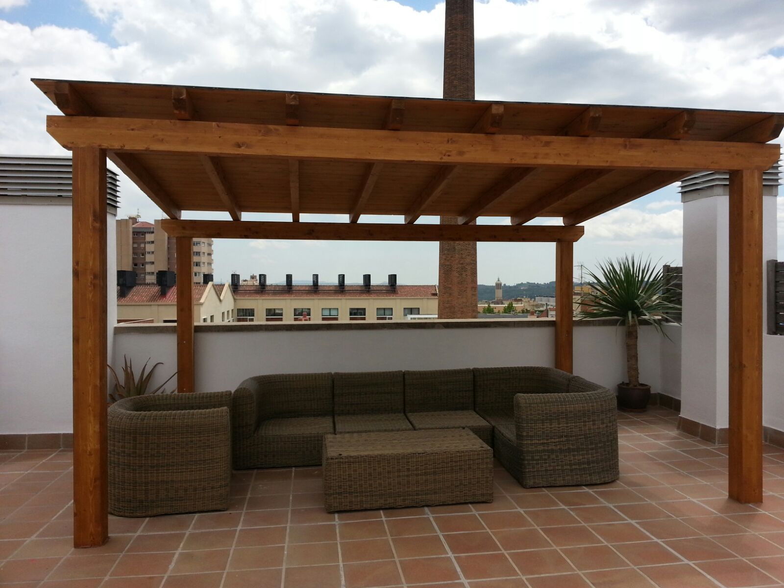 Pergola de madera machiembrada - Blog Pérgolas